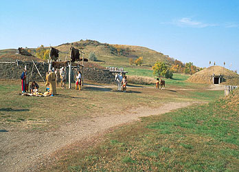 Mandan Earthlodges in On-A-Slant Indian Village (1575-1781) in Fort ...
