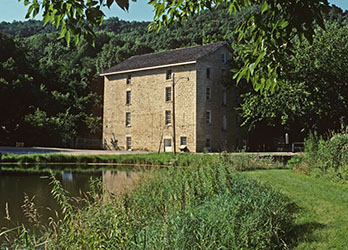 Pickwick Mill (1856) with turbine engines in Wanona County, Minnesota