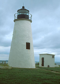 Turkey Point Lighthouse (1833) in Elk Neck State Park on Chesapeake Bay ...