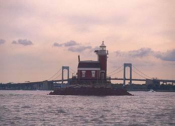 Sunsetting on Stepping Stones Lighthouse (1876) on Long Island Sound in ...